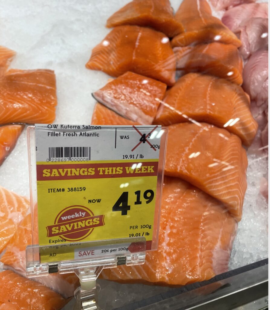 Americans cutting back on restaurant visits, but seafood has a fighting ...